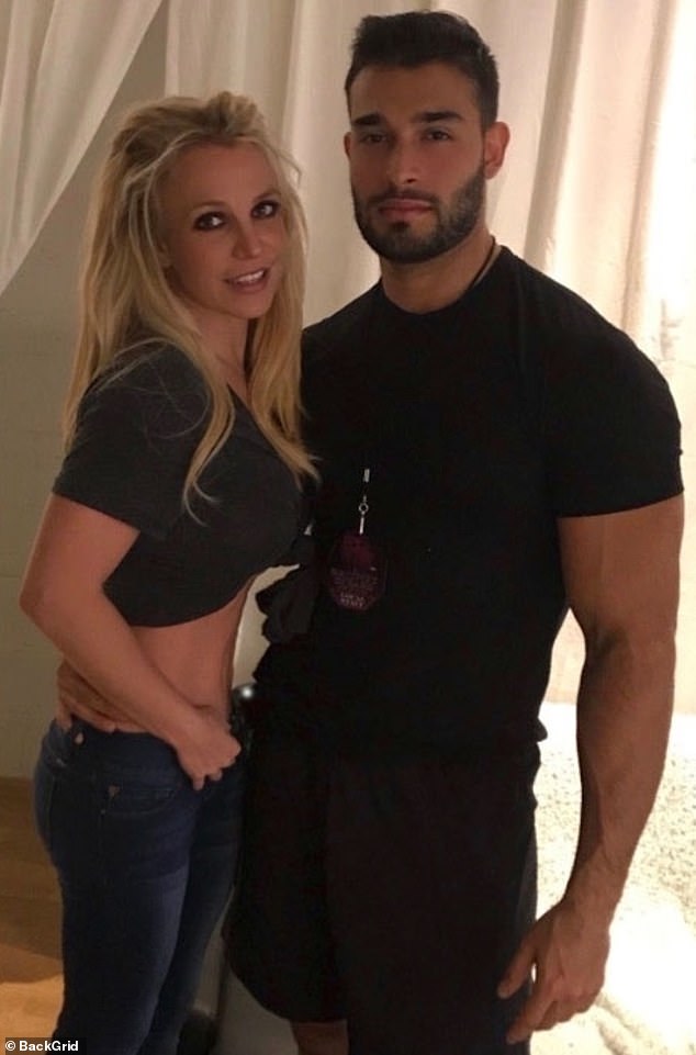 EXCLUSIVO: Britney Spears cree que su ex Sam Asghari estaba 'trabajando en secreto' con su padre ...