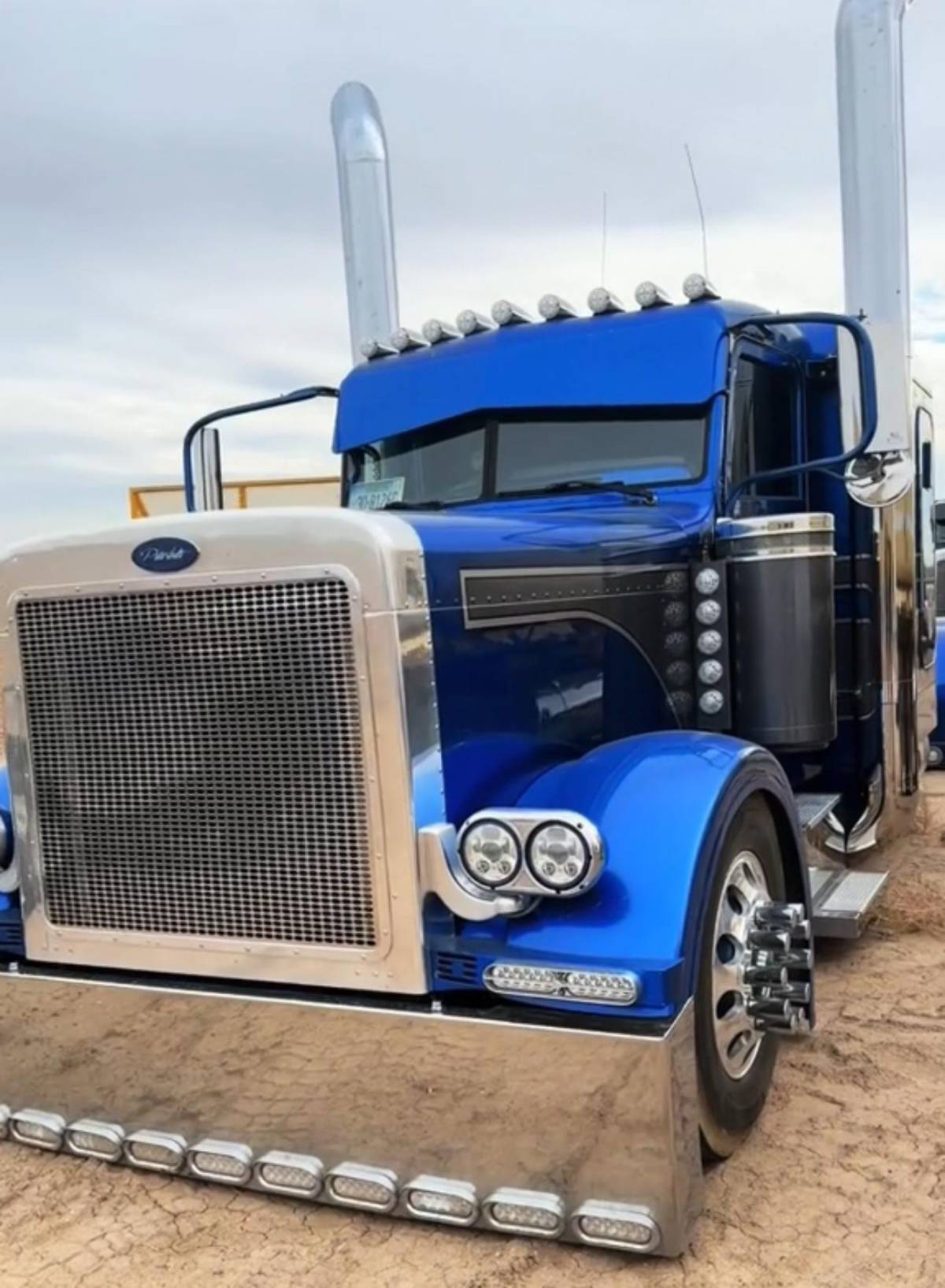 custom peterbilt 388