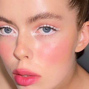 Abstract Liner is the Hottest New Eye Makeup Trend - VIVA GLAM MAGAZINE™